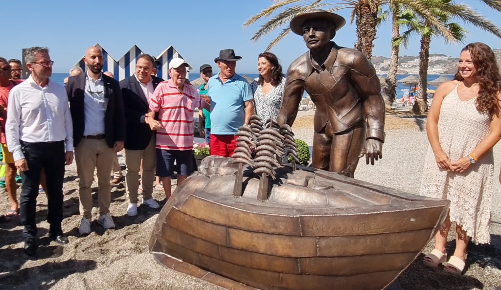 Un monumento en la playa de San Cristóbal rinde homenaje a los ...